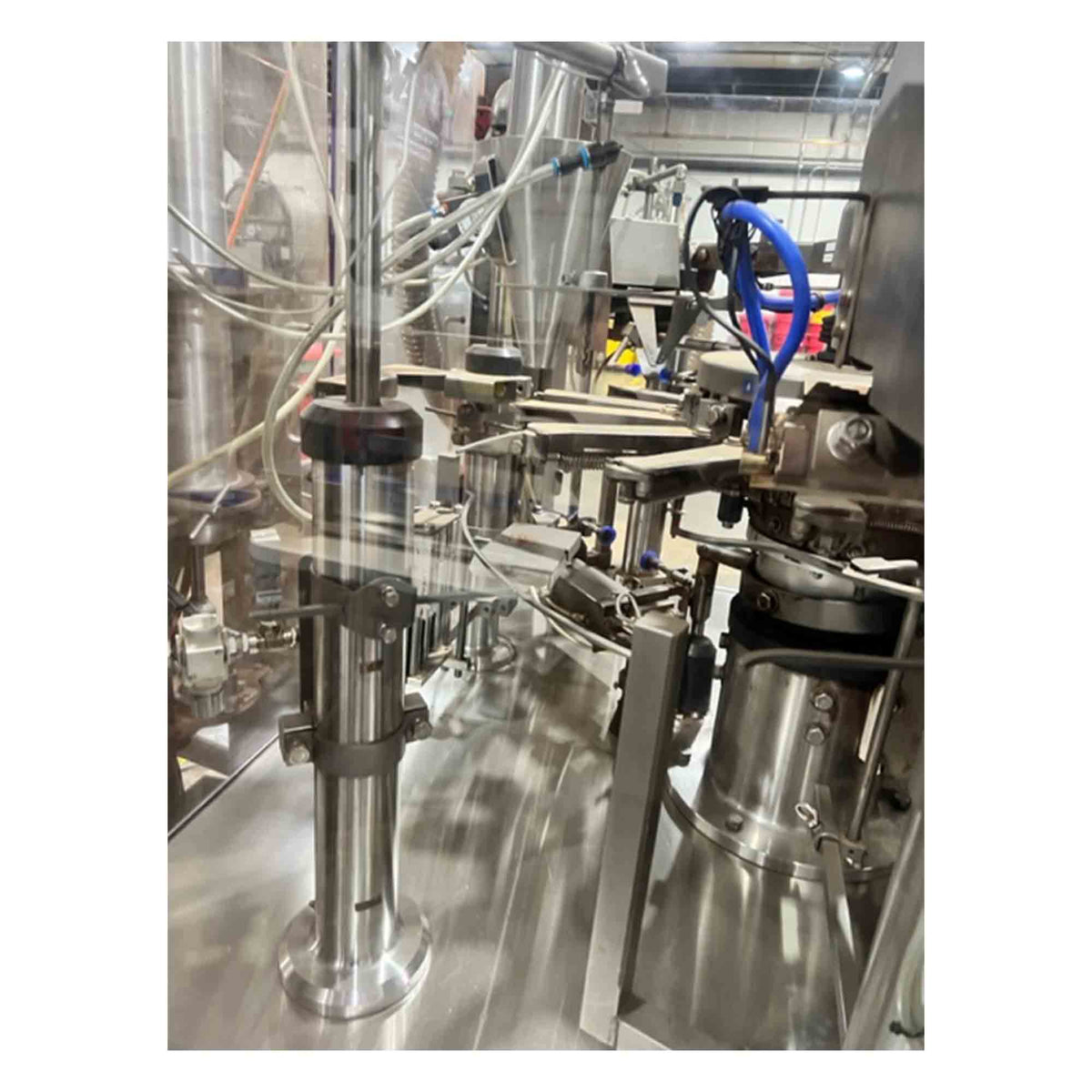 Pouch Fill & Seal Packaging Machine - Viking Masek 8S-235 - 2021 - Use